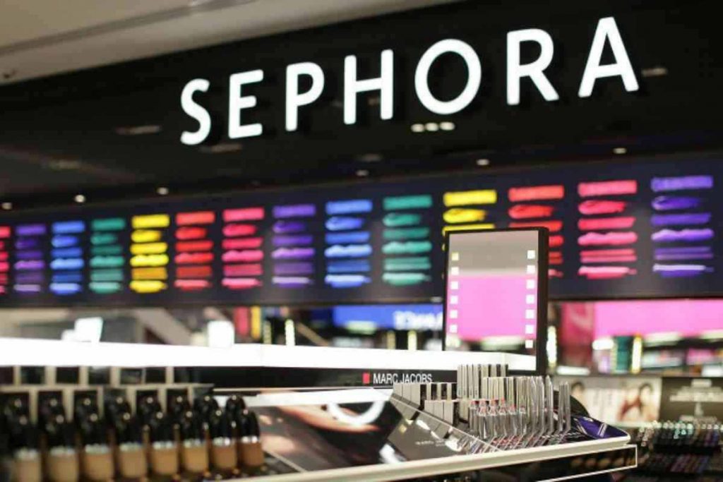 Ami il make-up e i profumi? Questo è il lavoro dei tuoi sogni: Sephora ...